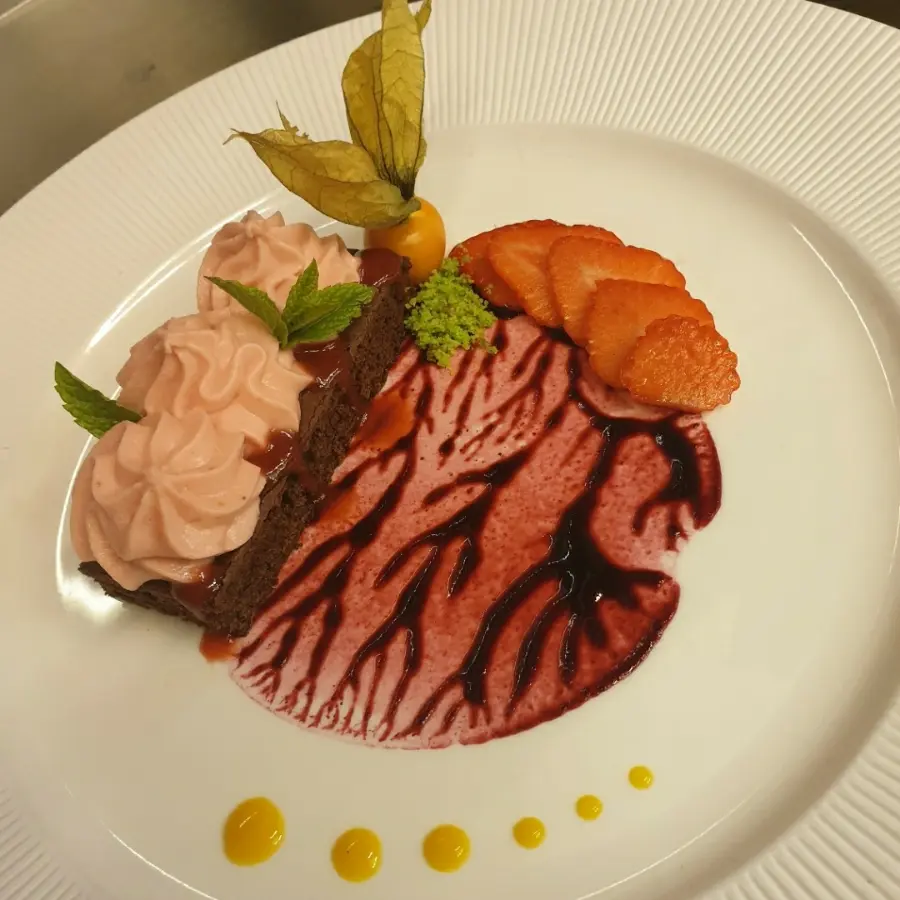 Manuel Ungersbäck - Sous Chef @ Motto am Fluss | Gronda