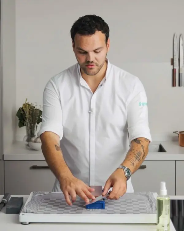 Jules Cooking: Knives & Equipment
